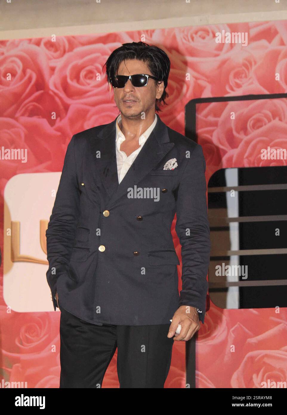 Bollywood actor Shahrukh Khan enacts his train scene during Lux Chennai ...