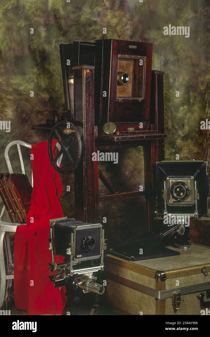 Wooden studio camera, india, asia Stock Photo - Alamy