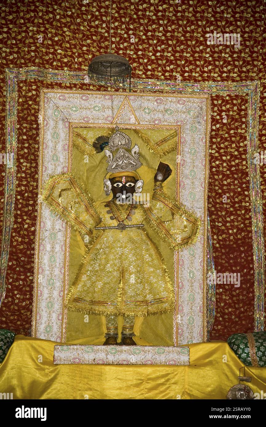 Thakur shri hari dev ji maharaj temple, mathura, uttar pradesh, india ...