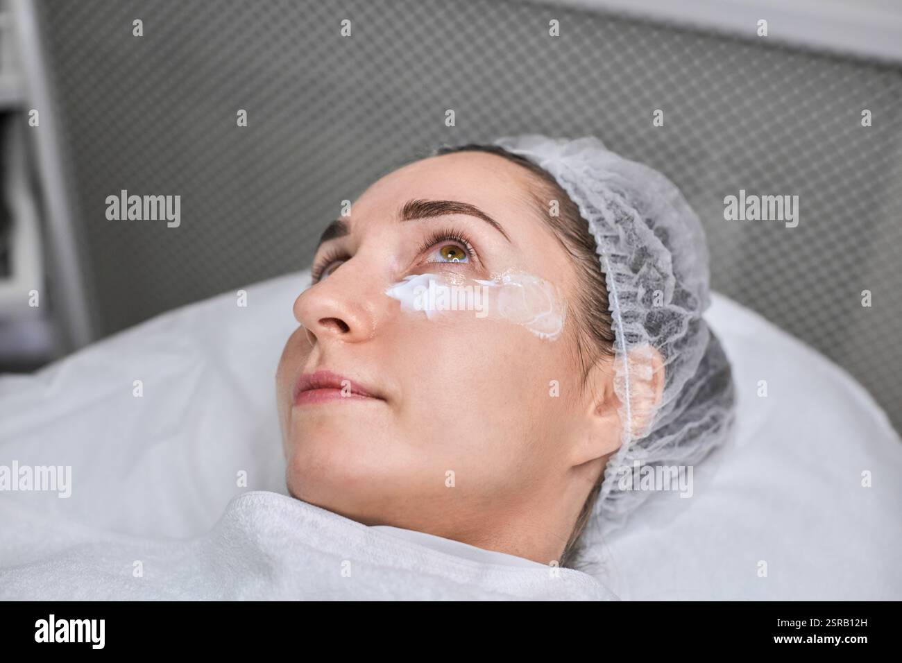 Young woman under anesthesia hi-res stock photography and images - Alamy