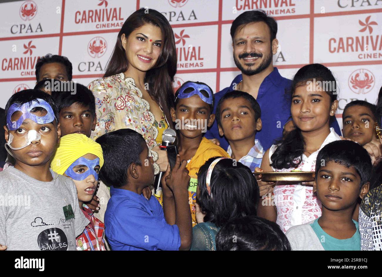 Child actors hi-res stock photography and images - Alamy