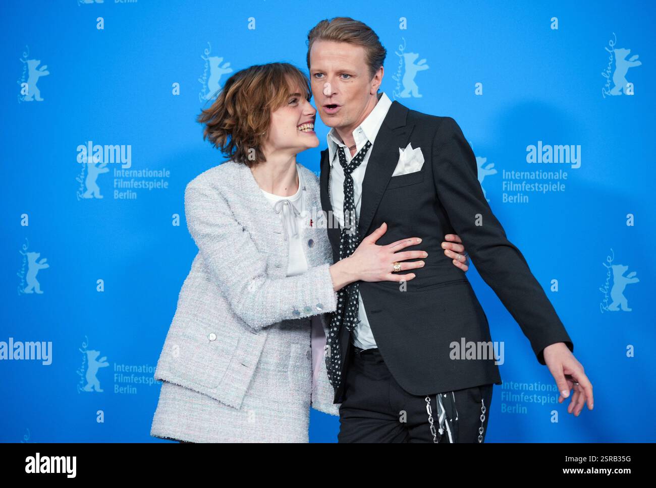 Berlin, Germany. 15th Feb, 2025. Actors Mala Emde (l) and Alexander ...
