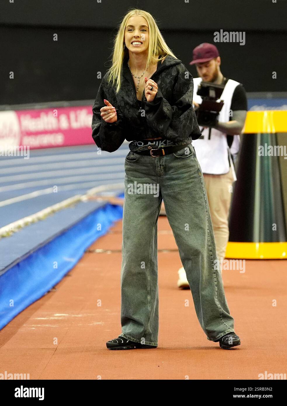Keely Hodgkinson encourages the women's 800m runners during The Keely ...
