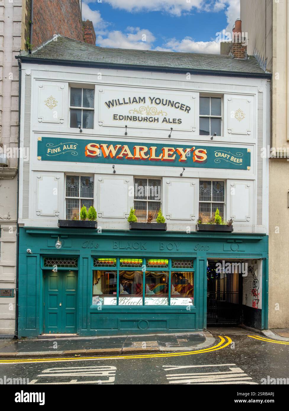 The Black Boy, a traditional pub in the city centre, Groat Market ...