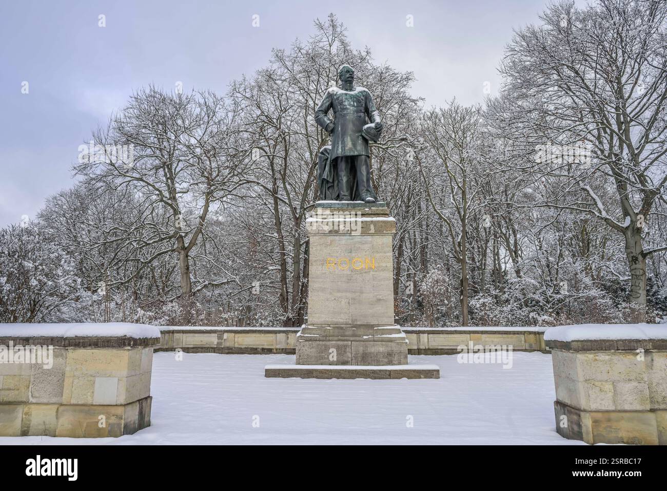 Winter, Schnee, Denkmal Albrecht von Roon, Großer Stern, Tiergarten ...