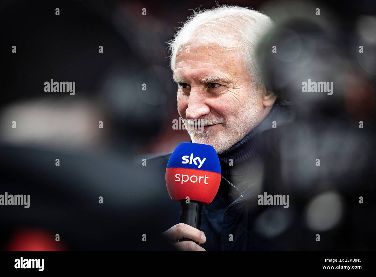 Leverkusen, Deutschland. 15th Feb, 2025. Fu?ball-Legende Rudi V?ller ...