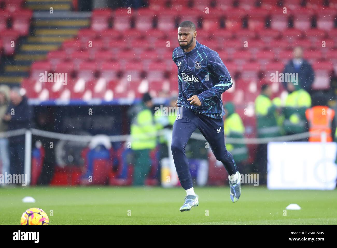 Selhurst Park, Selhurst, London, UK. 15th Feb, 2025. Premier League ...