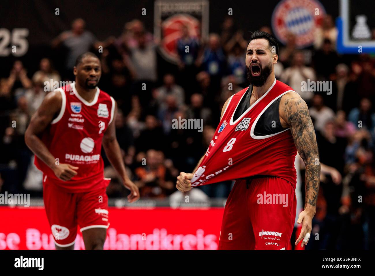 Weissenfels, Deutschland. 15th Feb, 2025. Martin Breunig (Syntainics MBC, 8) jubelt VIMODROM TOP ...