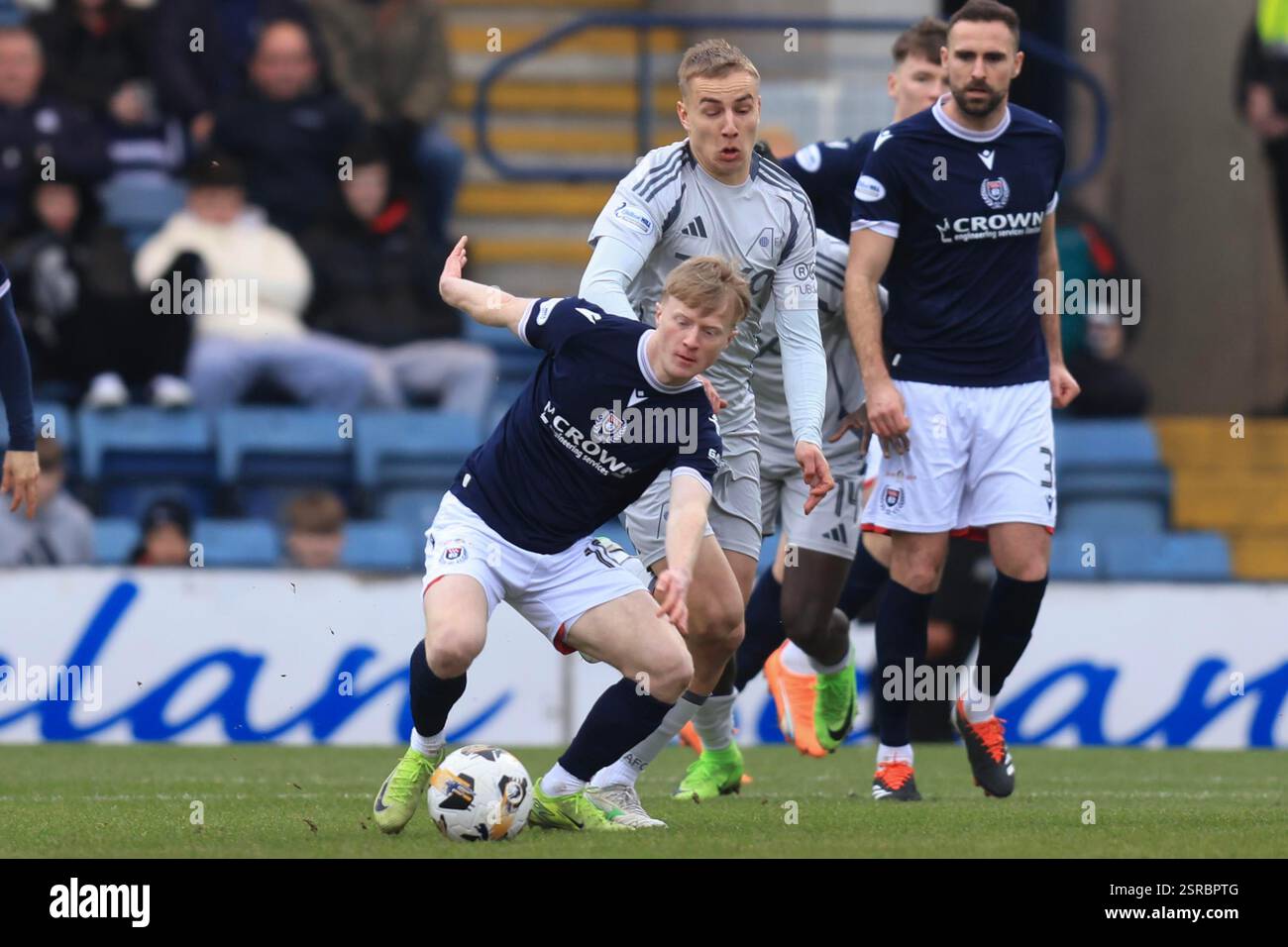 Dens Park, Dundee, UK. 15th Feb, 2025. Scottish Premiership Football ...