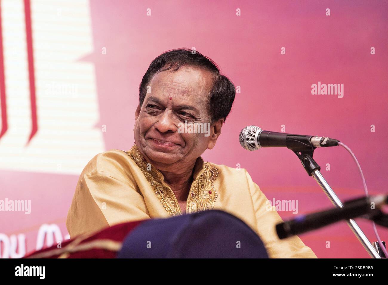 Indian Carnatic vocalist M Balamuralikrishna performing in Mumbai ...