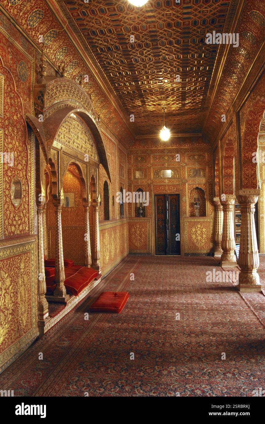 Famous Anup Anoop Mahal with gold work inside Junagarh fort, Bikaner ...