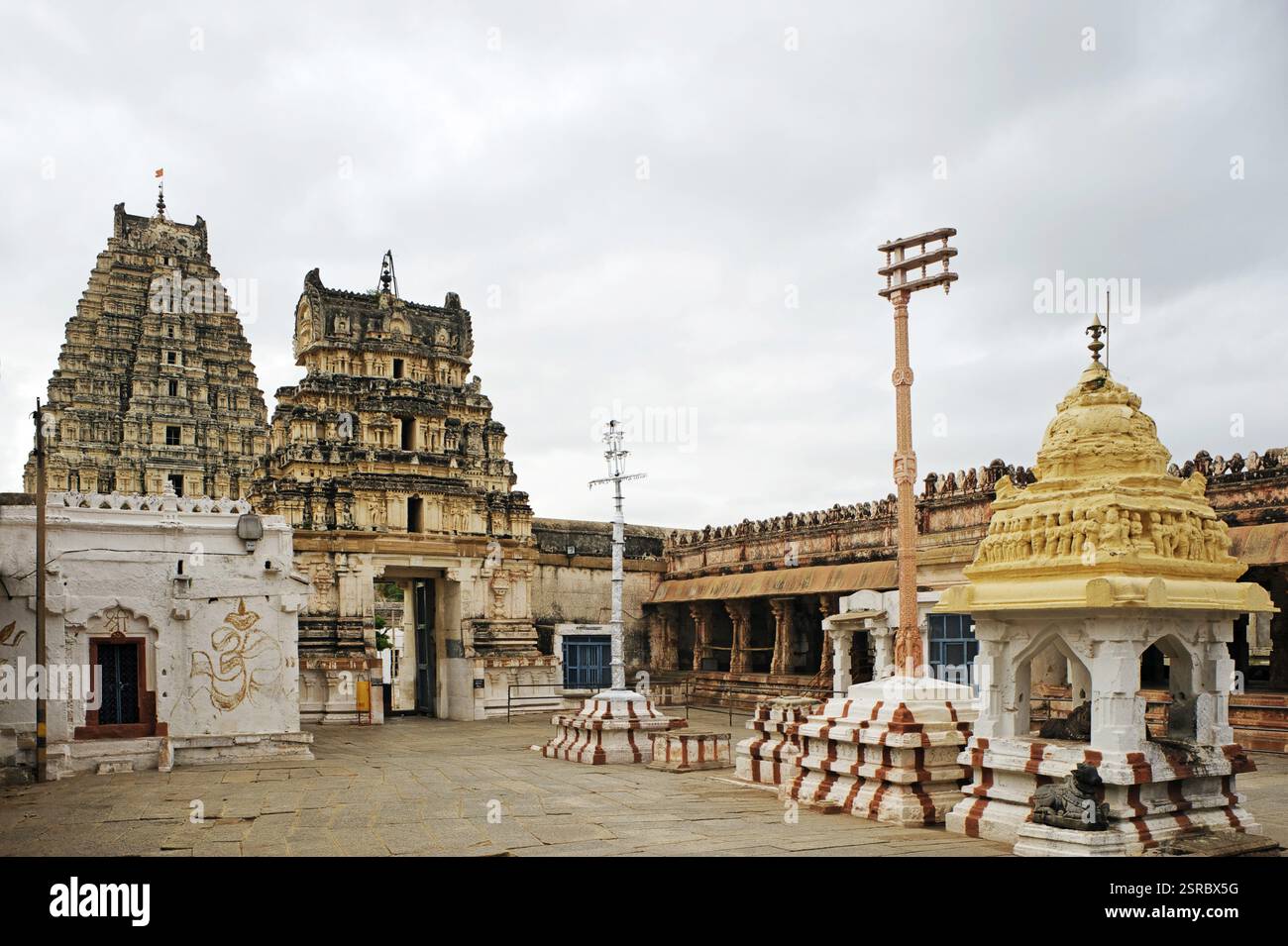 Virupaksha or Pampapati temple 13th-17th century, Hampi, Vijayanagar ...