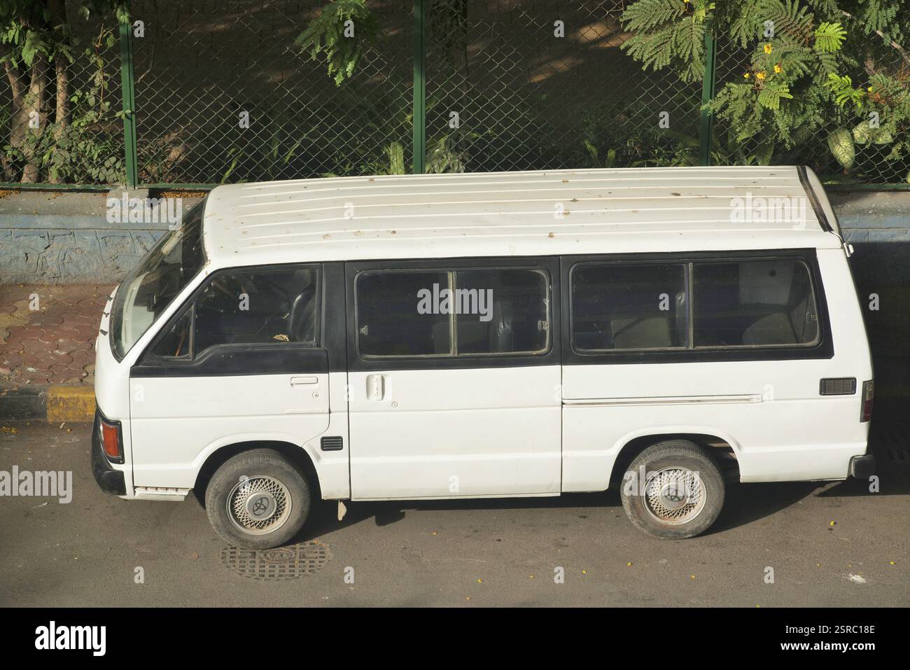 Toyota mini bus hi-res stock photography and images - Alamy