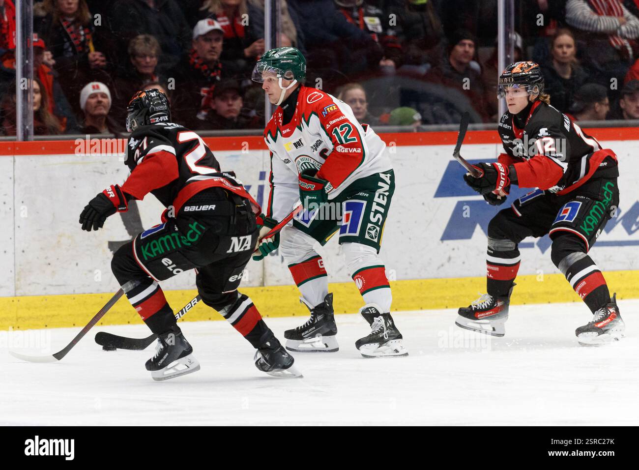 250215 Örebros Peetro Seppälä och Noah Steen och Frölundas Max Friberg ...