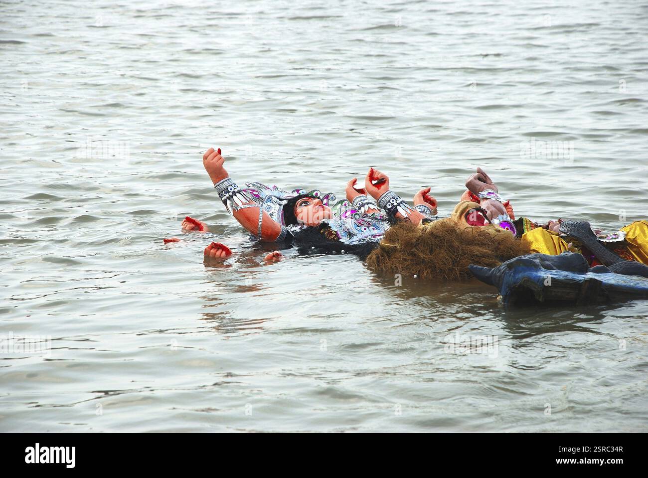 Hindu goddess durga immersion hi-res stock photography and images - Alamy