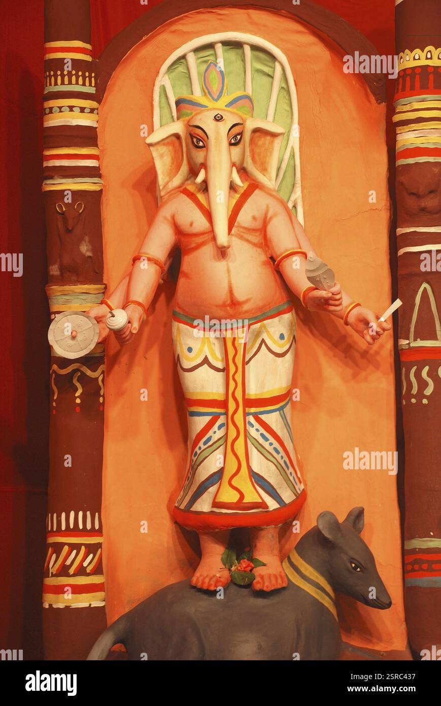 Lord ganesha mounted on rat, Kolkata, West Bengal, India, Asia Stock ...