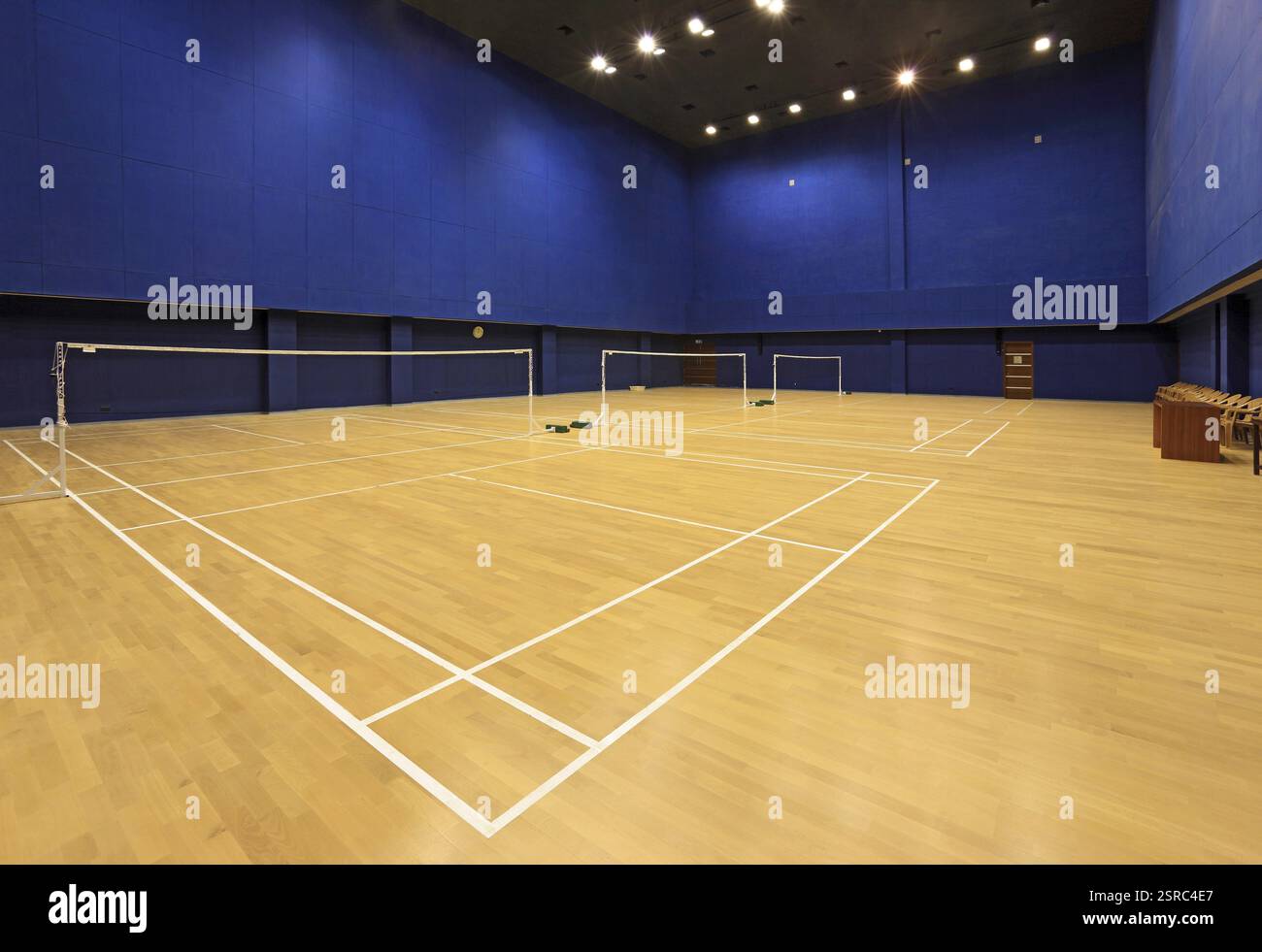 Sport hall badminton hi-res stock photography and images - Alamy