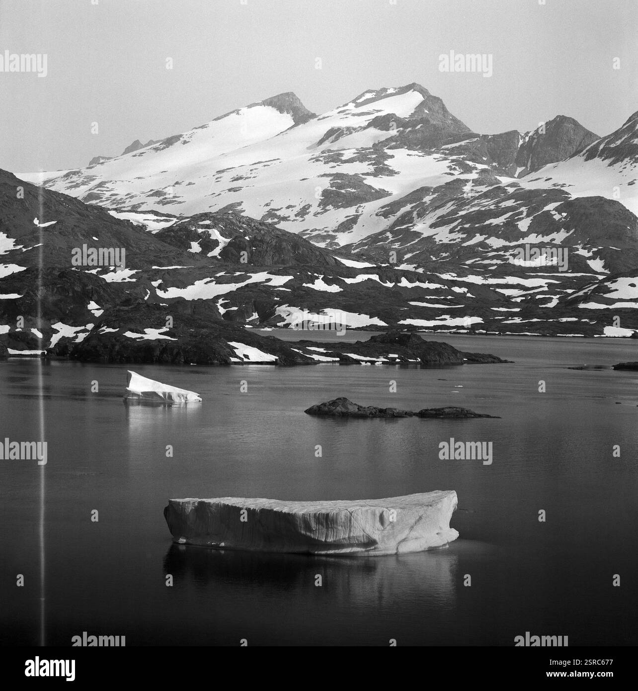 Arktische eisberg hi-res stock photography and images - Alamy