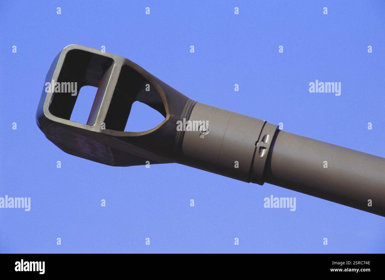Bofors Gun front view 155mm F77BO2, Bombay Mumbai, Maharashtra, India ...