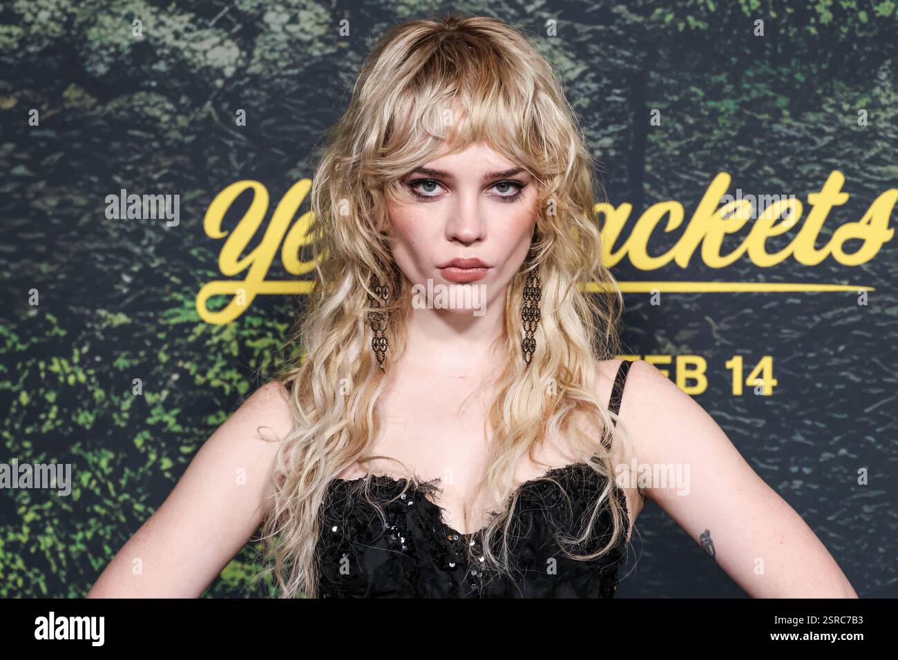 LOS ANGELES, CALIFORNIA, USA - FEBRUARY 13: Sophie Thatcher wearing a ...