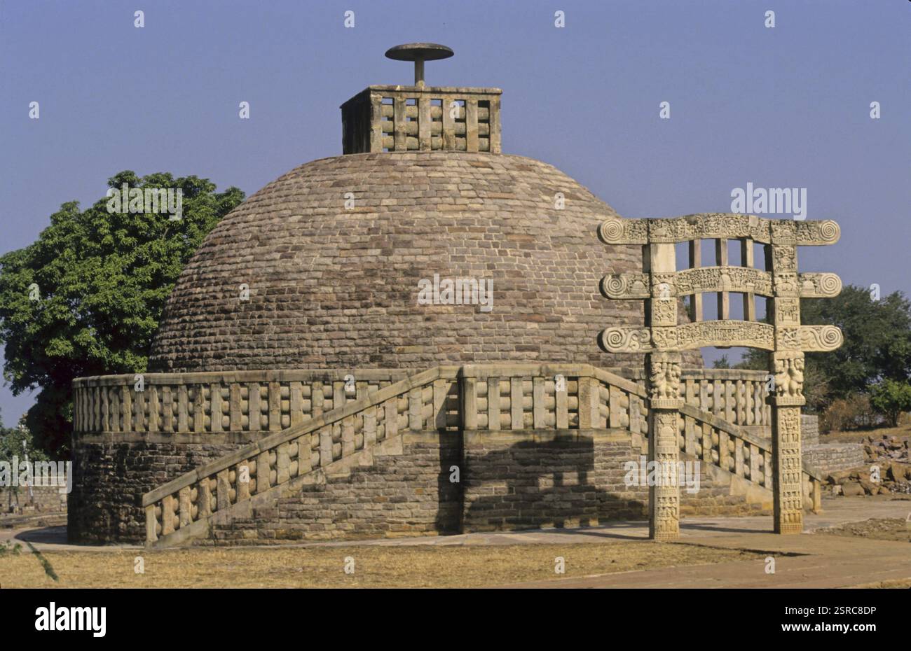 Gateway to the buddhist stupa, sanchi, madhya pradesh, india Stock ...
