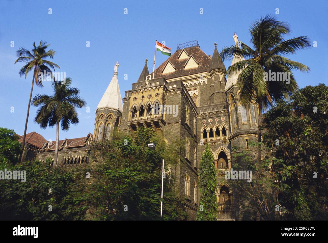 Mumbai law courts hi-res stock photography and images - Alamy