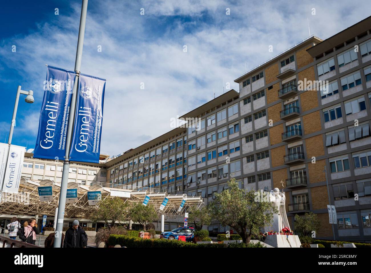 A general view of the Gemelli Polyclinic where Pope Francis is ...