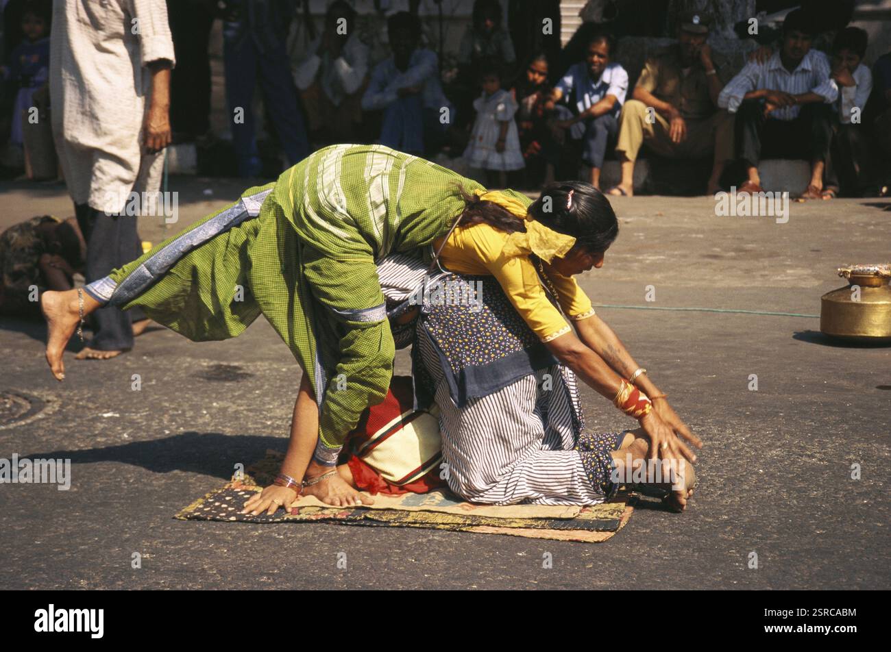Street performance acrobat, Bombay Mumbai, Maharashtra, India, Asia ...