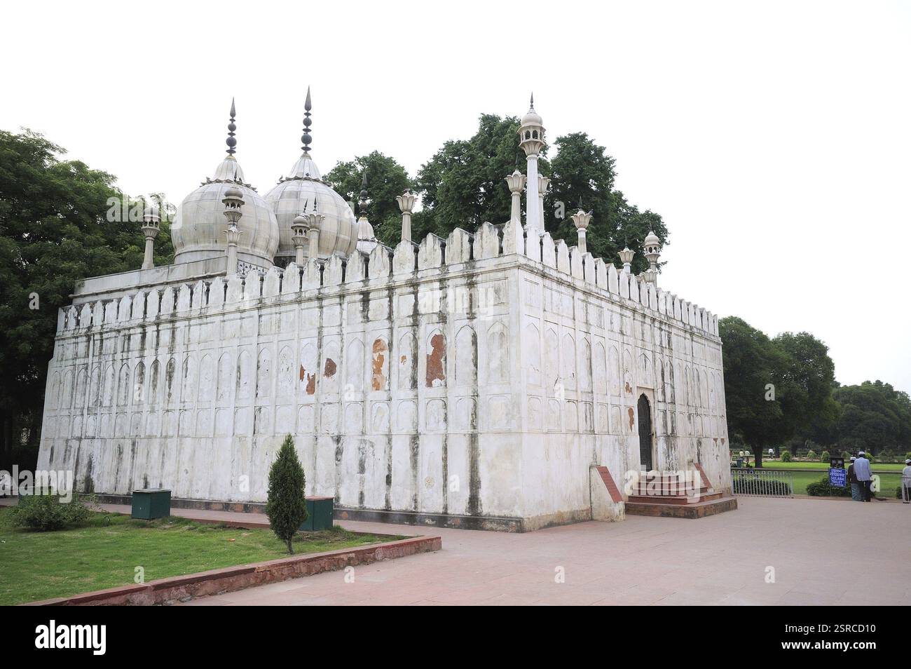 Moti mosque darwaja in Red fort, Delhi, India, Asia Stock Photo - Alamy