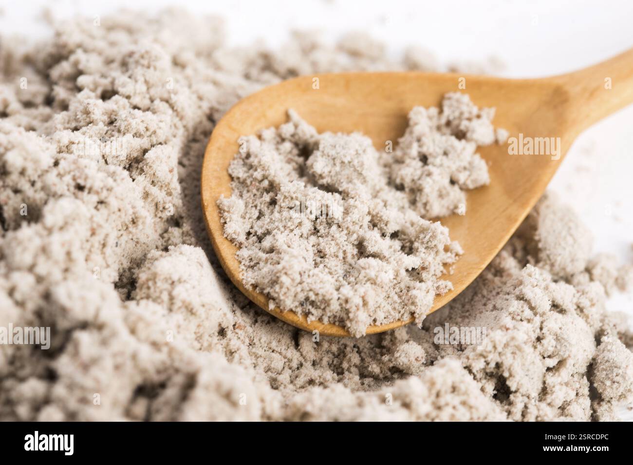 Kala namak or Black salt of South Asia Stock Photo - Alamy