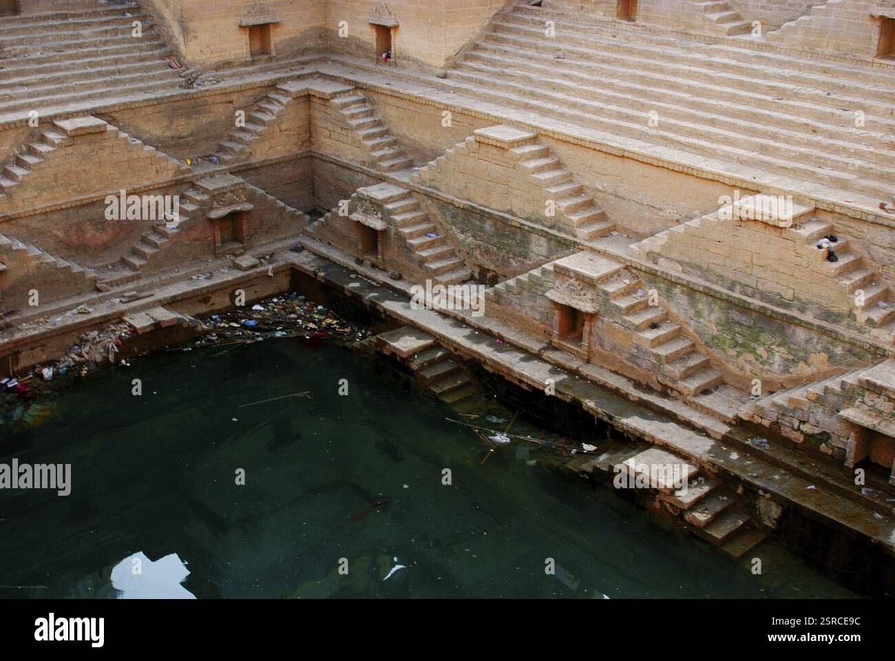 Step wells india hi-res stock photography and images - Alamy