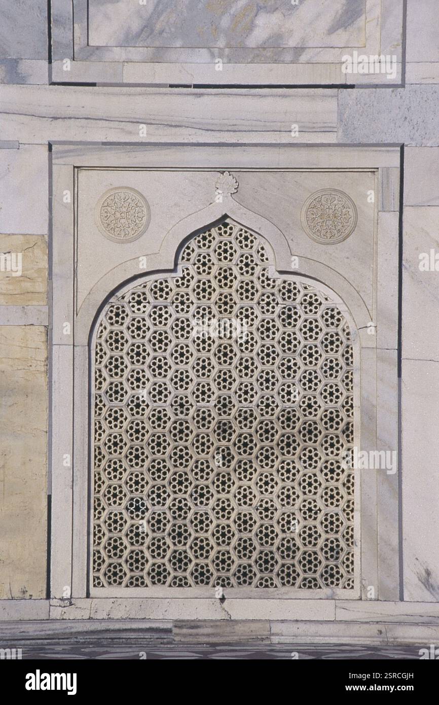 Marble screen around Cenotaphs, Taj Mahal, Agra, Uttar Pradesh, India ...