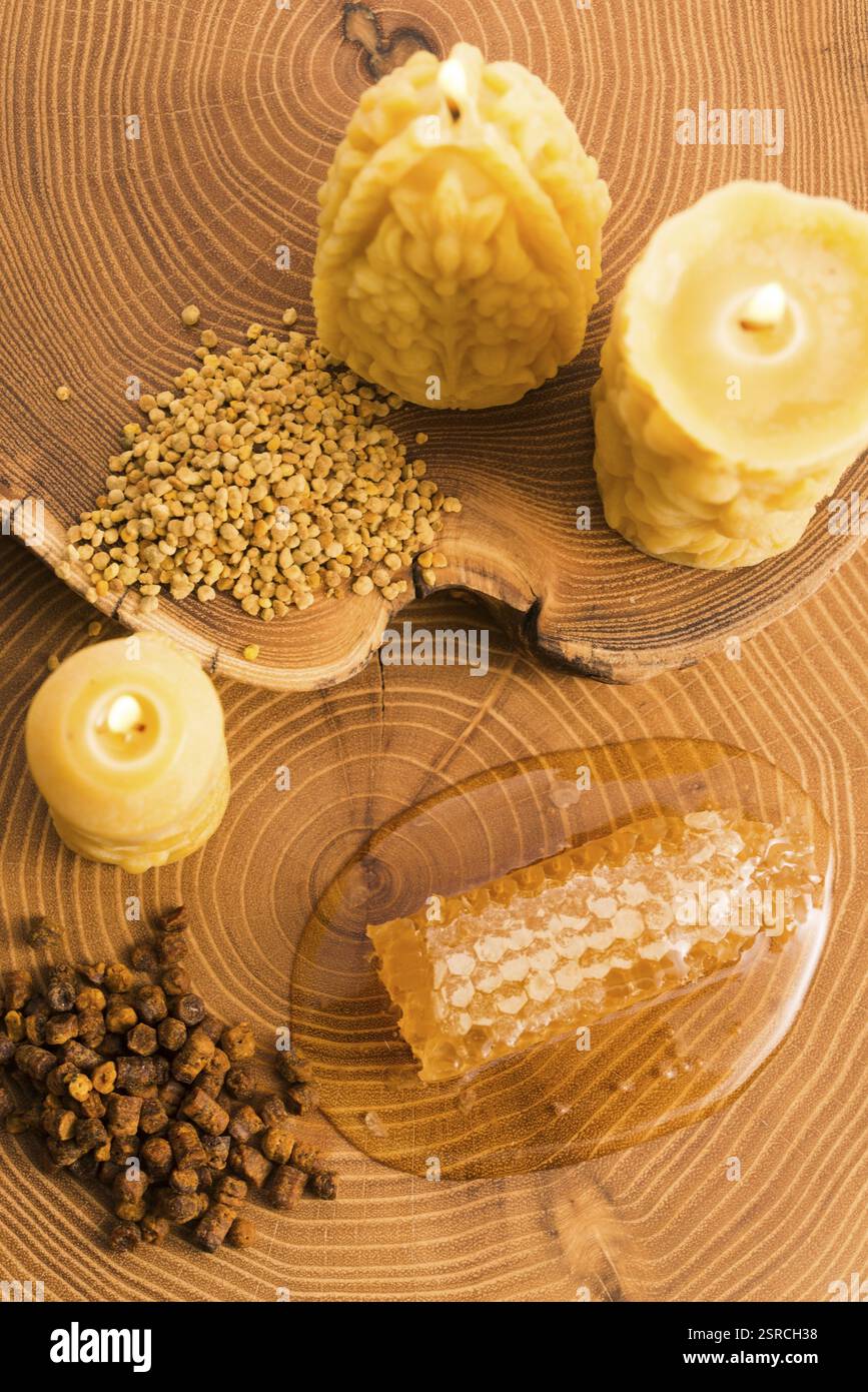 Honeycomb, pollen and propolis Stock Photo - Alamy