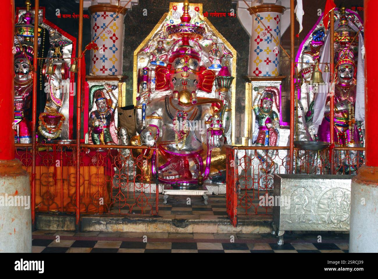 God Ganesh idol flanked by Kaalaa Goraa Bhairav inside Mandor Mandore ...