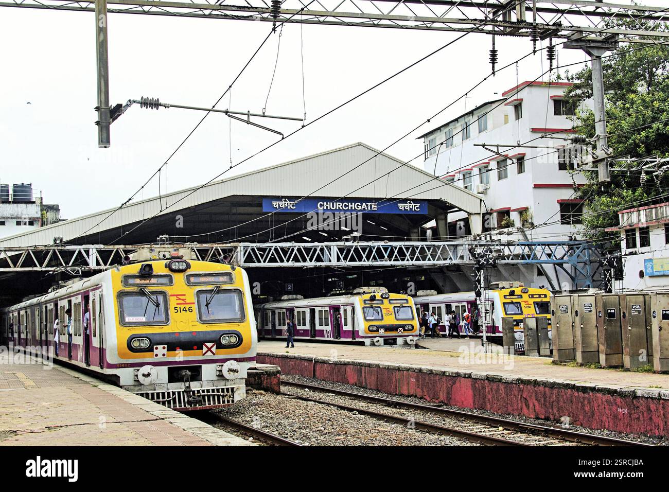 Church gate railway india hi-res stock photography and images - Alamy