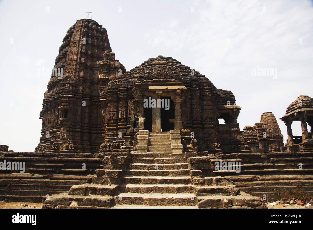 Gondeshwar temple hi-res stock photography and images - Alamy