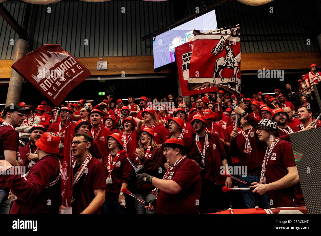 Weissenfels, Deutschland. 15th Feb, 2025. Fans der Bamberg Baskets VIMODROM TOP FOUR 2025 ...