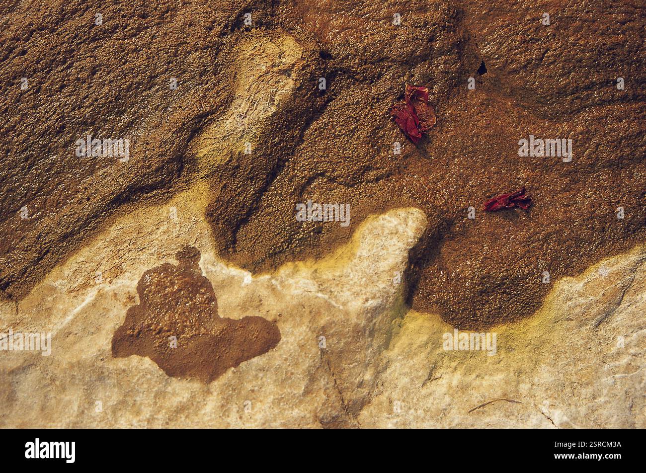 River rock patterns hi-res stock photography and images - Alamy
