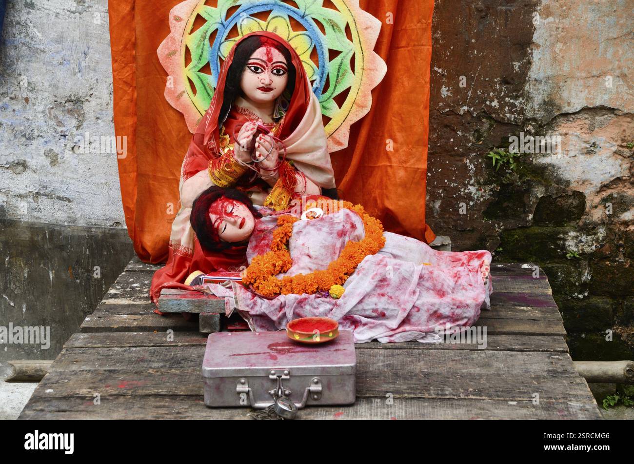 Idols of Goddess Savitri and Raja Harishchandra, Kumartuli, West Bengal ...