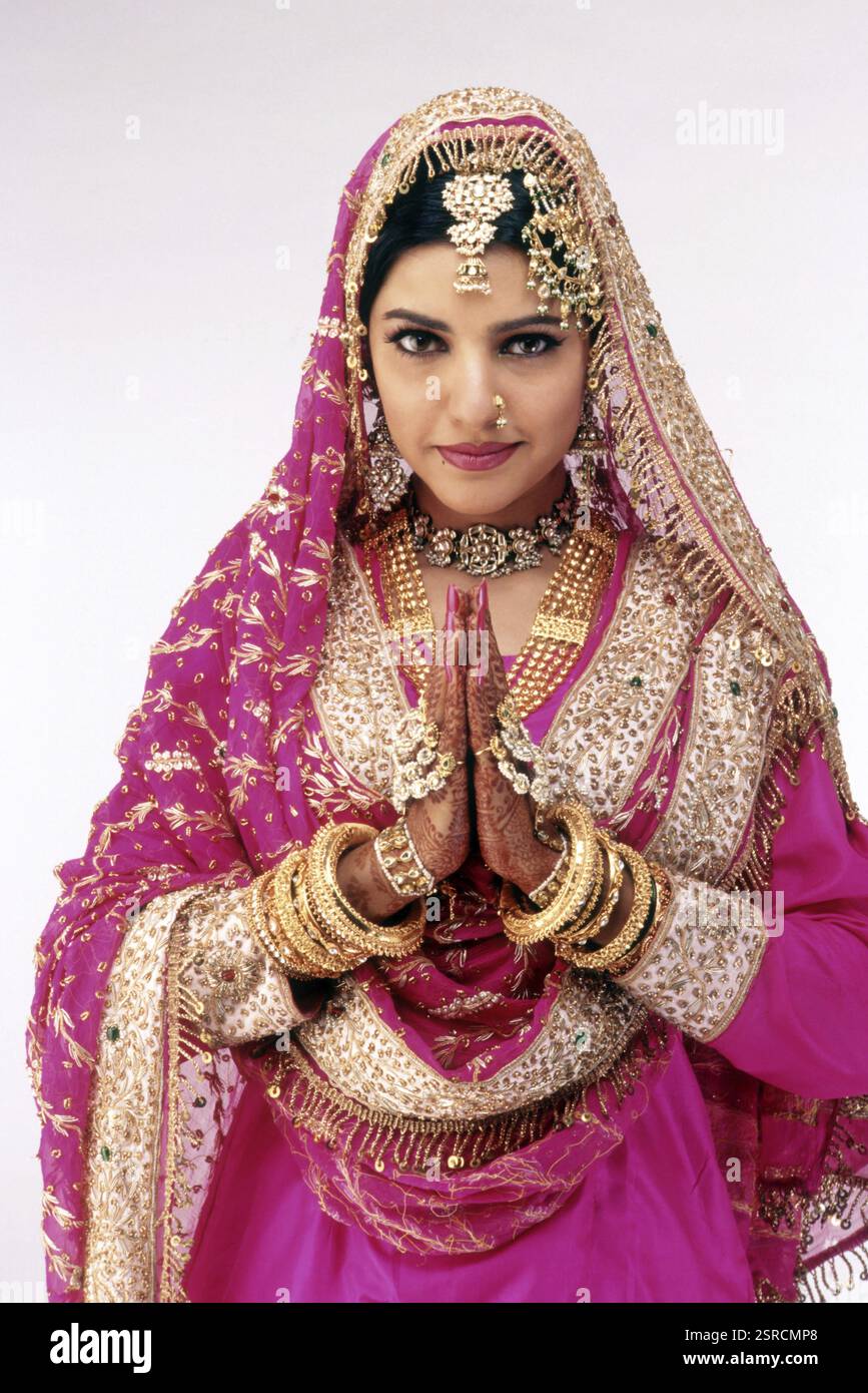 Muslim marriages hi-res stock photography and images - Alamy