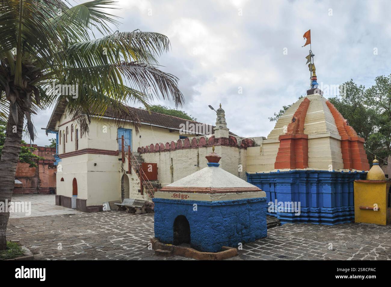 Sangameshwar temple hi-res stock photography and images - Alamy