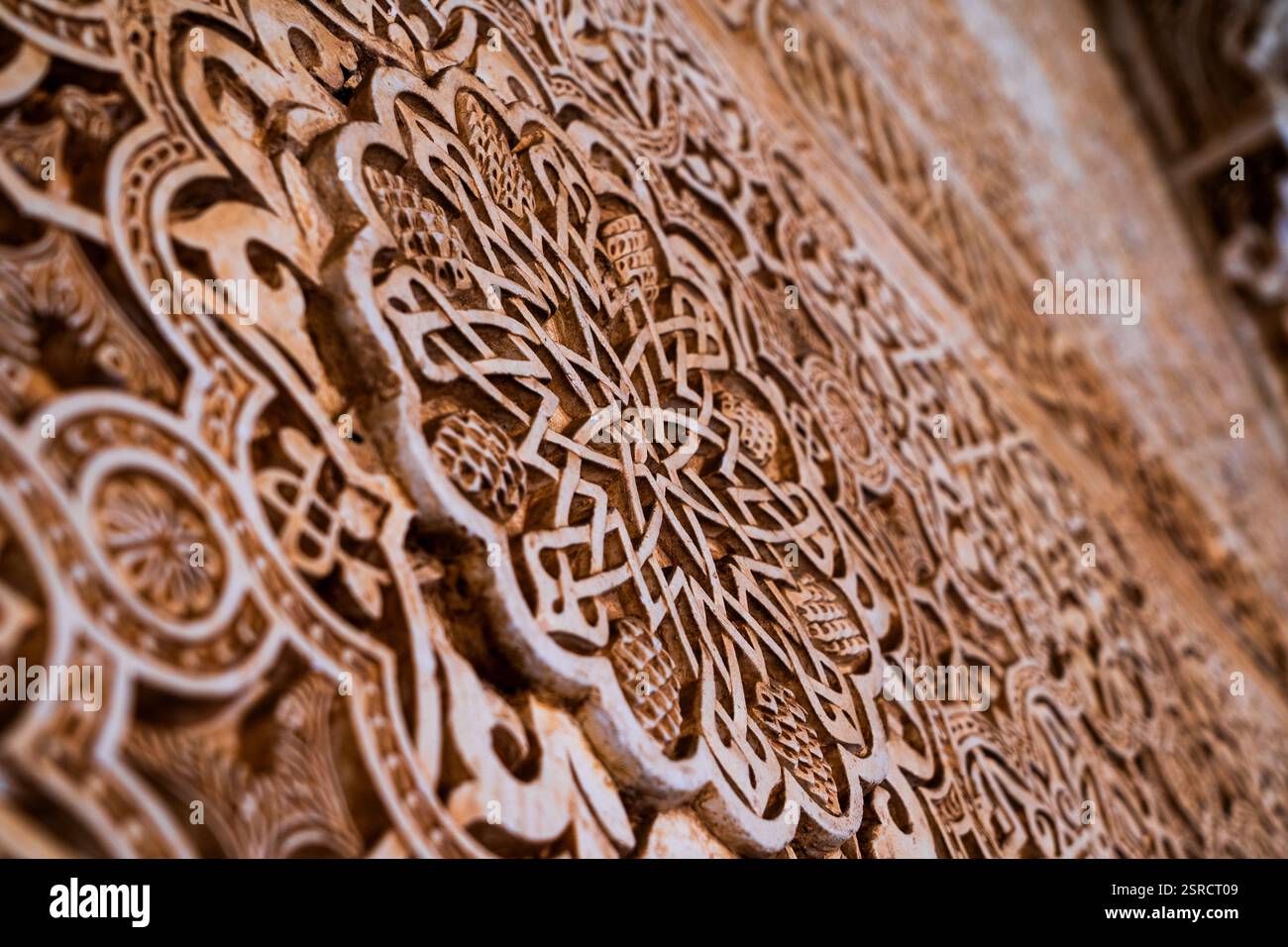 Islamic geometry hi-res stock photography and images - Alamy