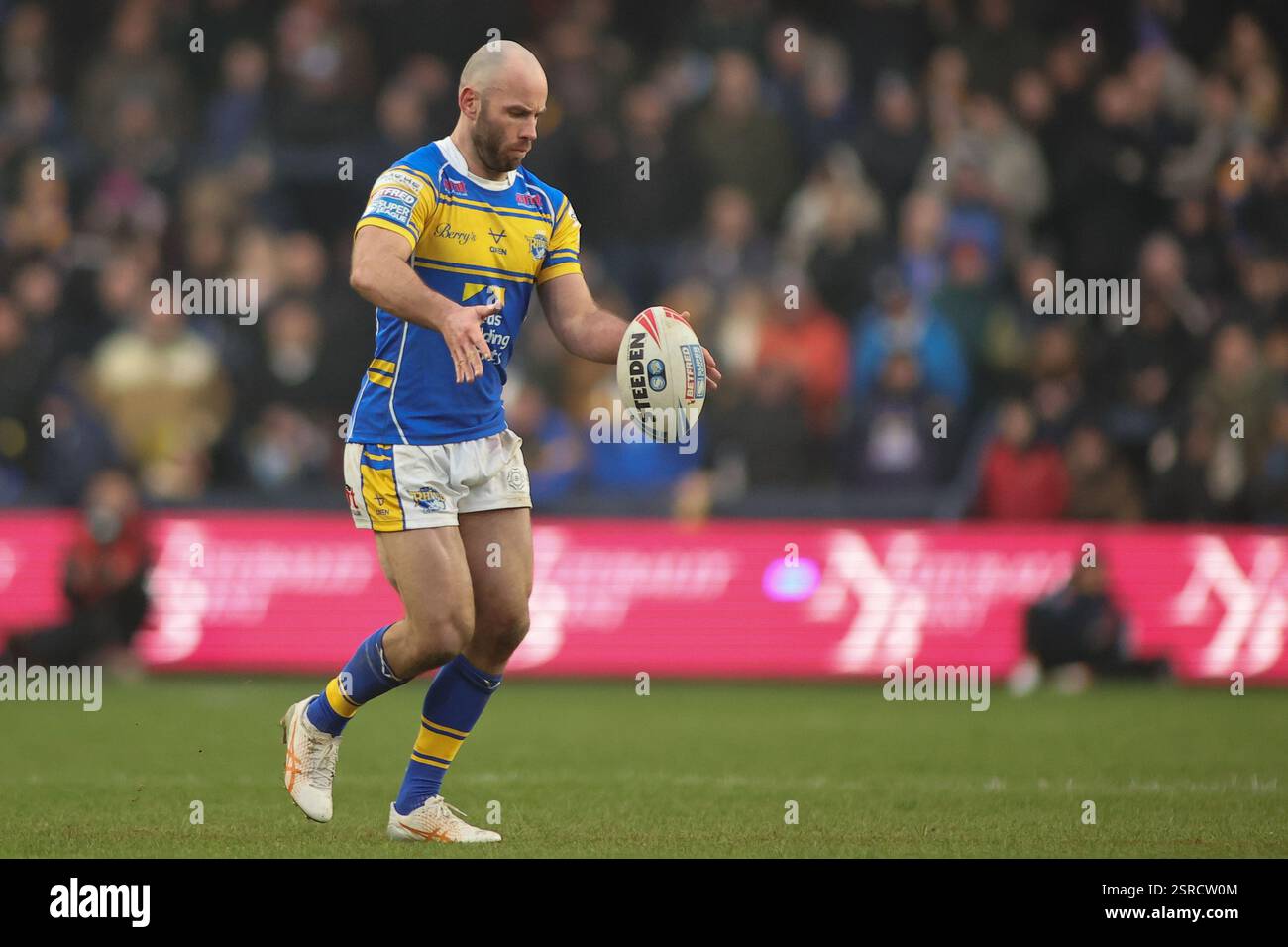 Leeds, UK. 15th Feb, 2025. AMT Headingley Rugby Stadium, Leeds, West ...