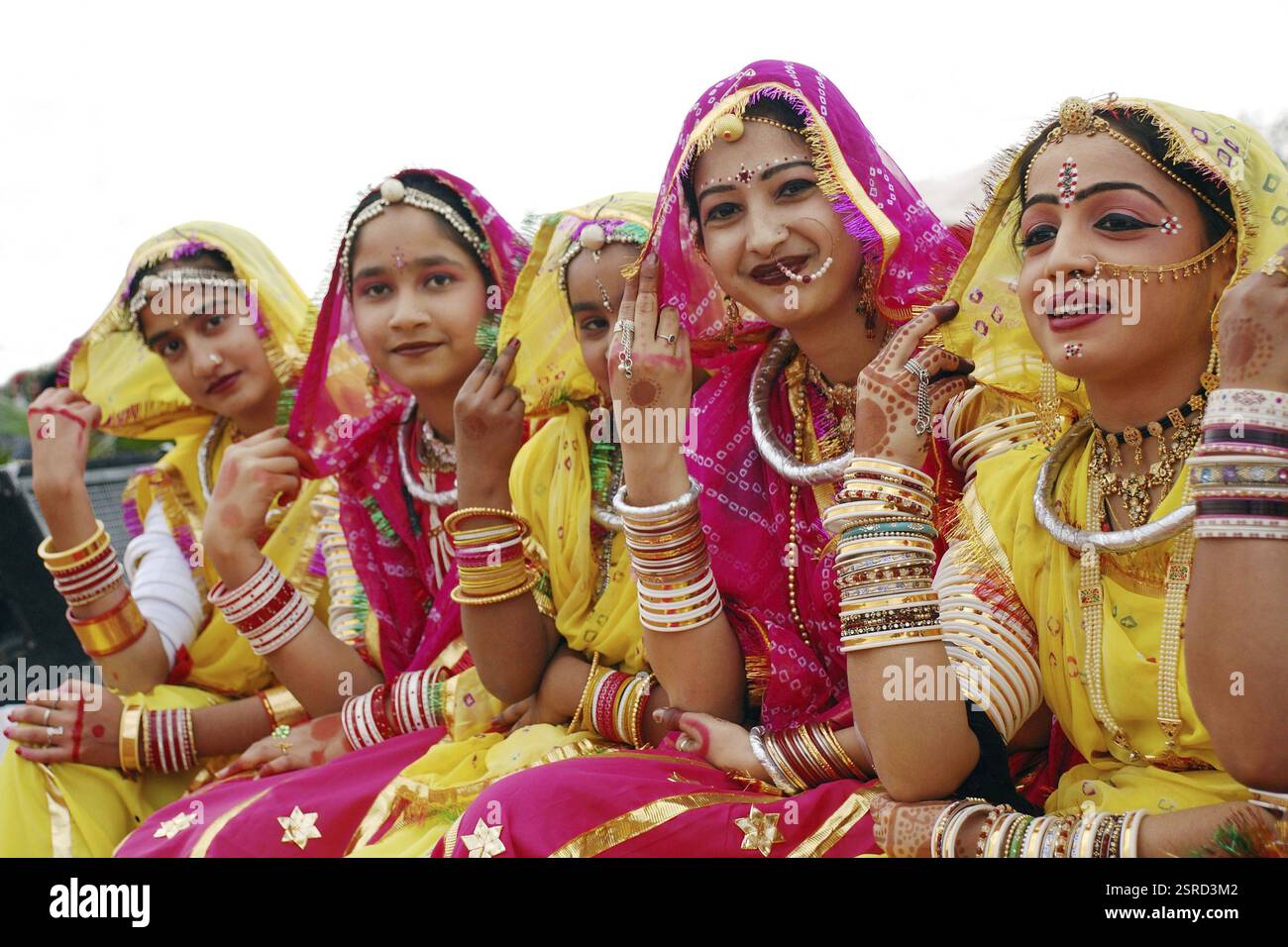 Girls in traditional Rajasthani dress, Jodhpur, Rajasthan, India NO MR ...