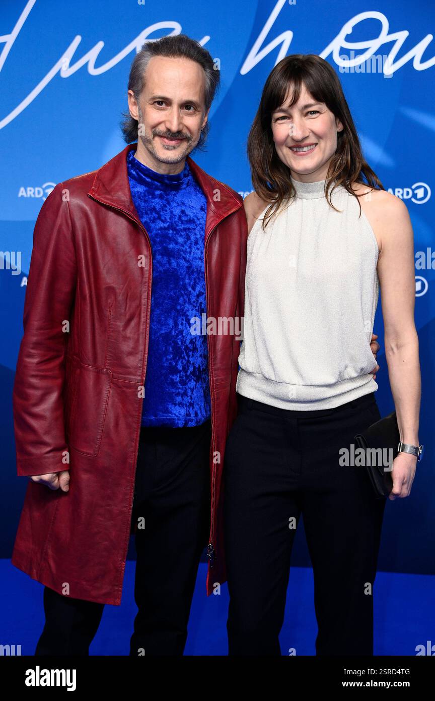Michael Ostrowski und Marie Leuenberger bei der ARD Blue Hour 2025 im ...