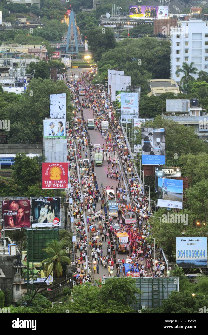 Aerial view of tilak bridge on ganpati immersion, Dadar, Bombay Mumbai ...