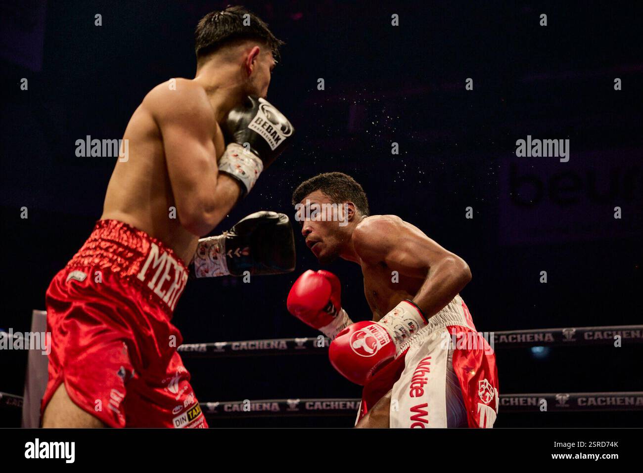 Neu Ulm, Deutschland. 15th Feb, 2025. Mert Caliskan vs. Jampier Oses ...