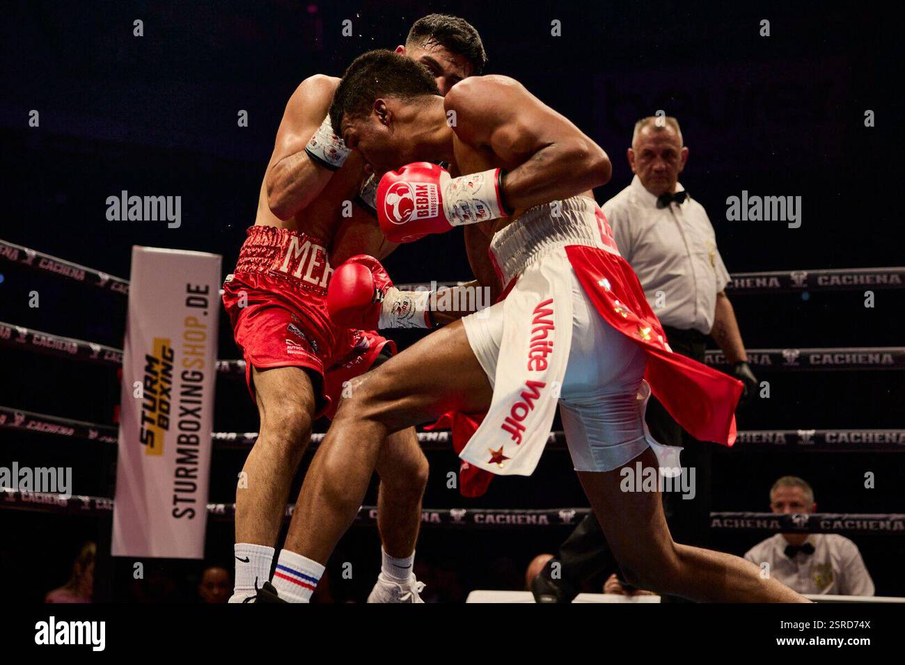 Neu Ulm, Deutschland. 15th Feb, 2025. Mert Caliskan vs. Jampier Oses GER, Felix Sturm vs ...