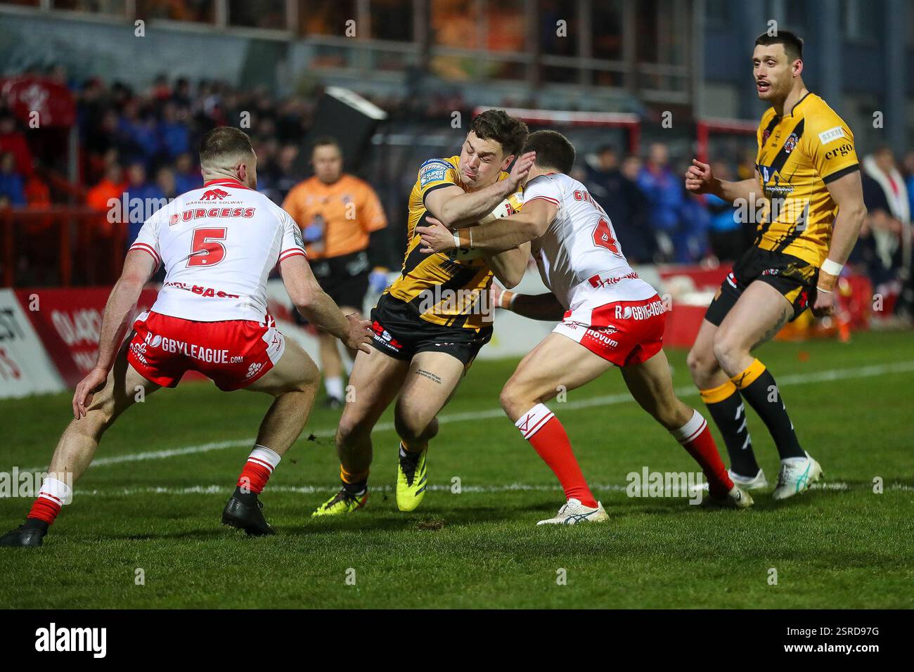 Hull, UK. 14th Feb, 2025. No way through for Josh Simm*** during the ...