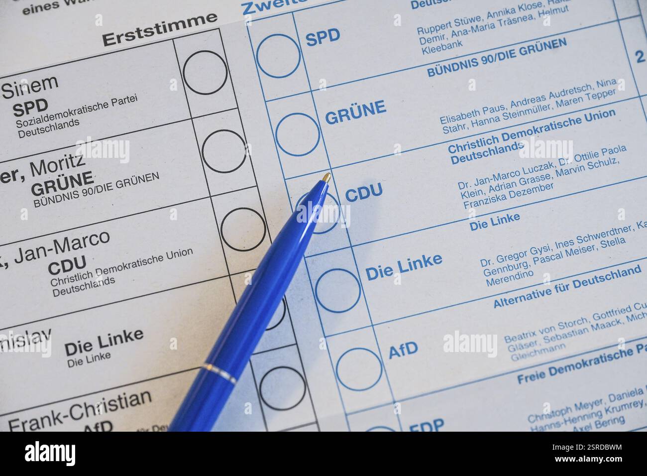 Ballot papers, election documents for the Bundestag election on 23 ...